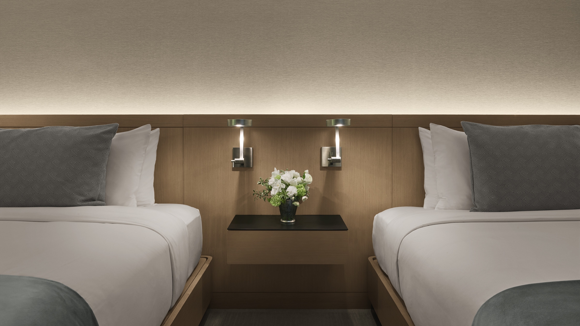 Deluxe Hotel Room with 2 Queen Beds in NYC | The Knickerbocker