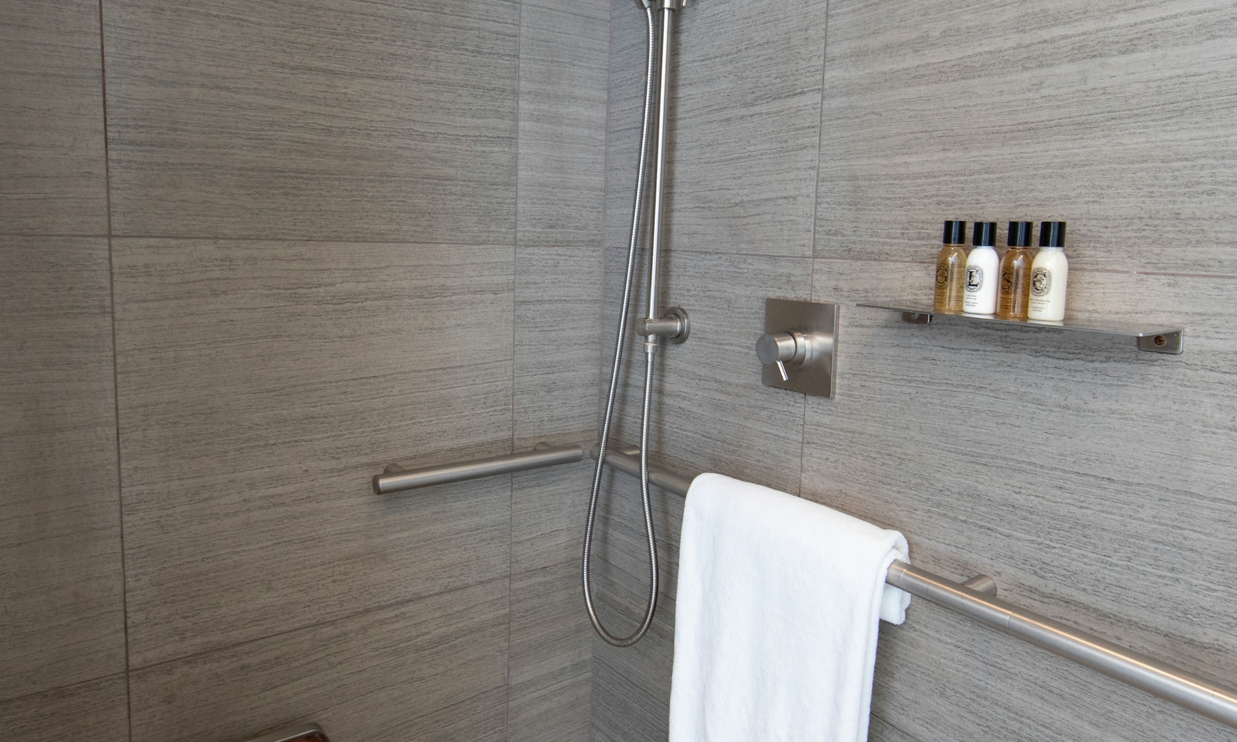 Accessible Deluxe King Rooms in NYC | The Knickerbocker