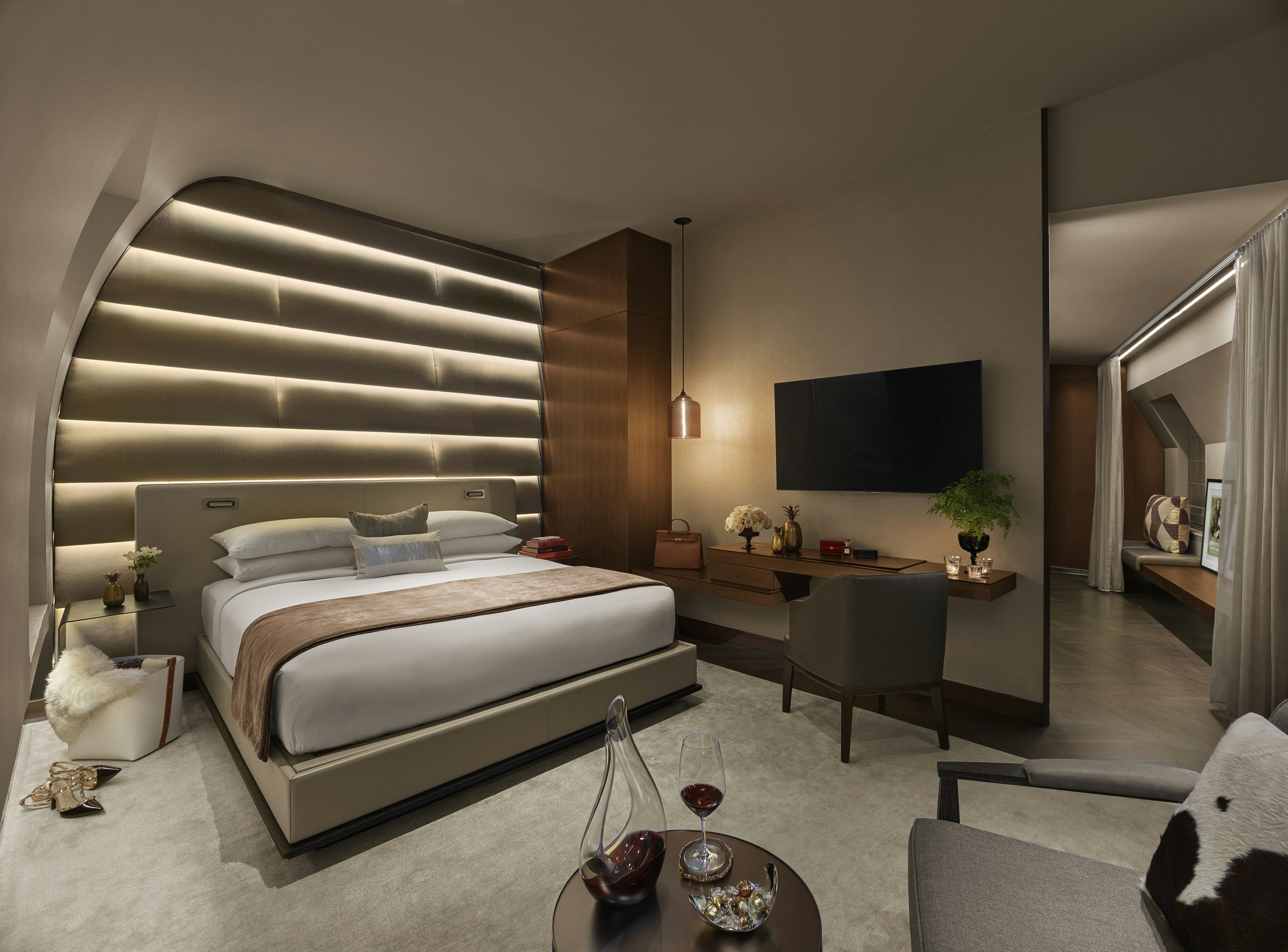 Times Square Hotel FAQ | The Knickerbocker